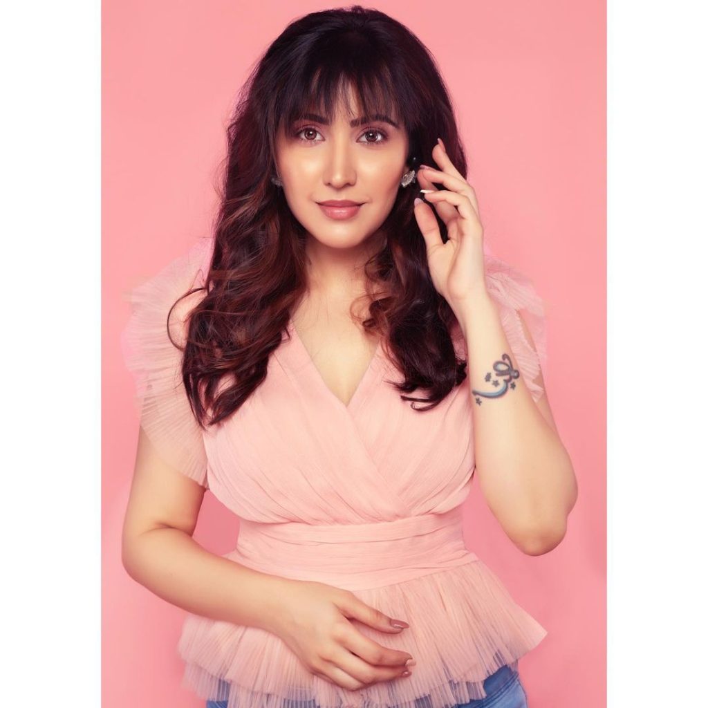 Sheena Bajaj - Biography, Height & Life Story | Super Stars Bio