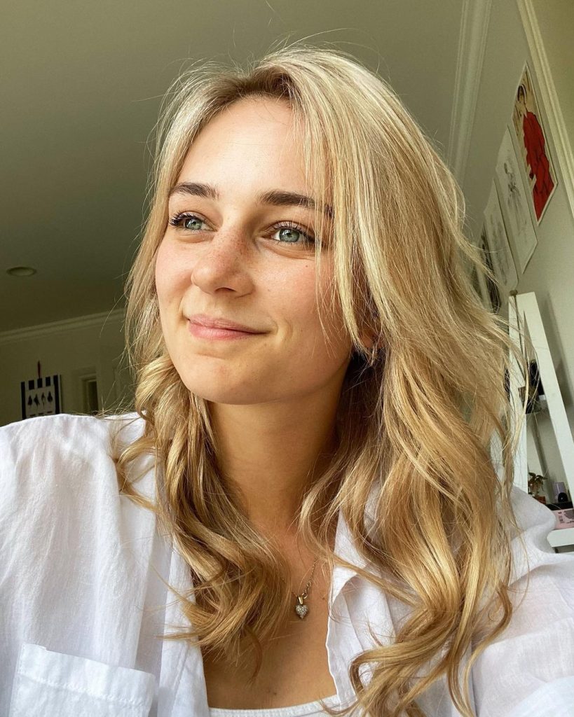 Lucy Currey - Biography, Height & Life Story | Super Stars Bio