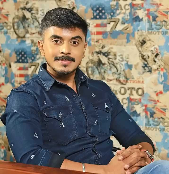 How did Mohammed Azeem become famous? - Super Stars Bio