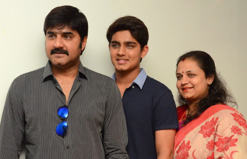 Who is the father of Roshan Meka? - Super Stars Bio