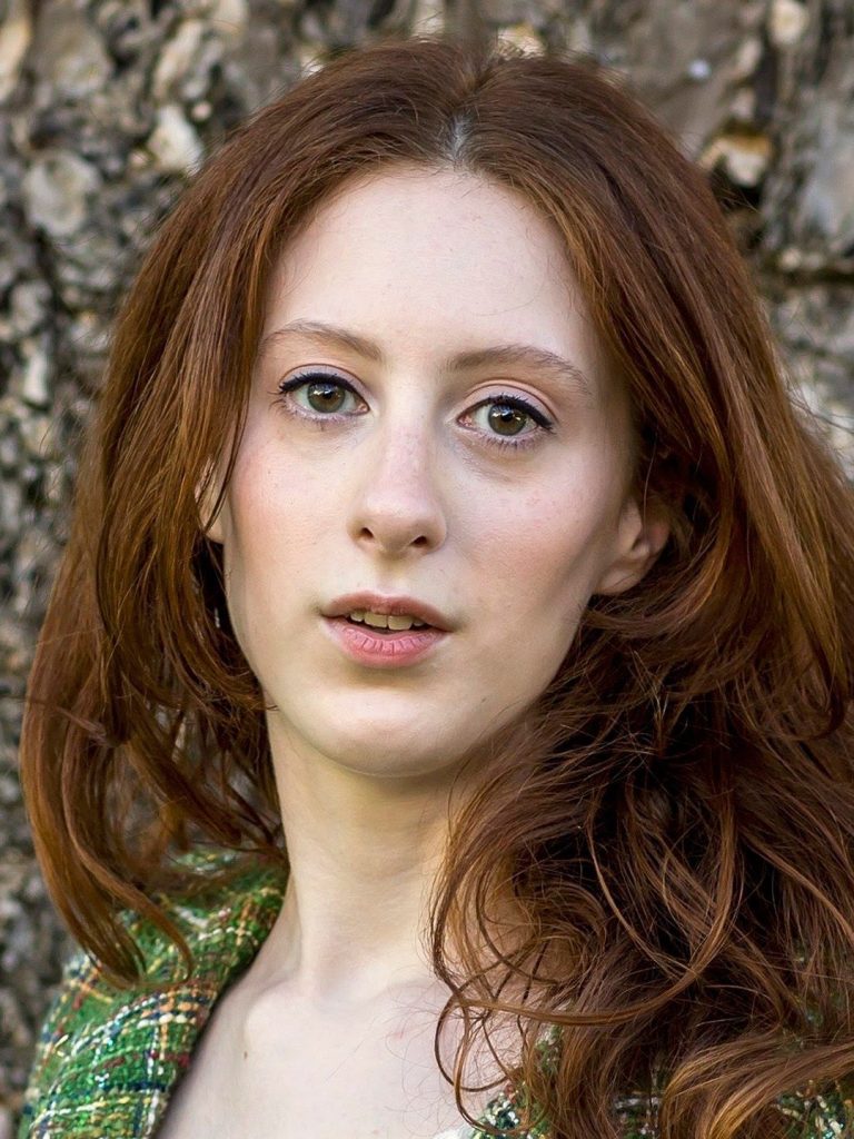 Roxane Duran - Biography, Height & Life Story | Super Stars Bio