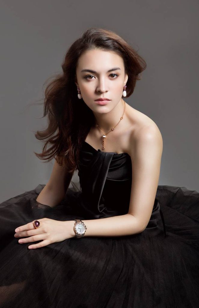 Sandrine Pinna - Biography, Height & Life Story | Super Stars Bio