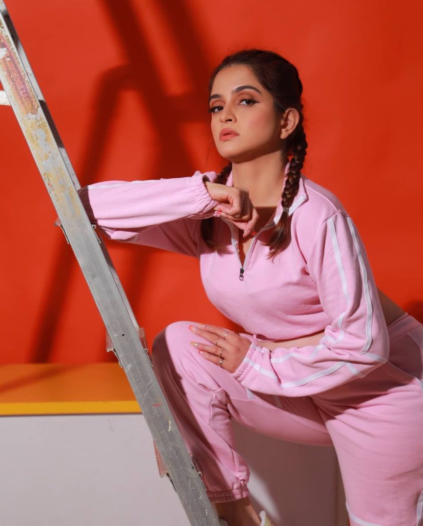 Sheena Shahabadi - Biography, Height & Life Story | Super Stars Bio