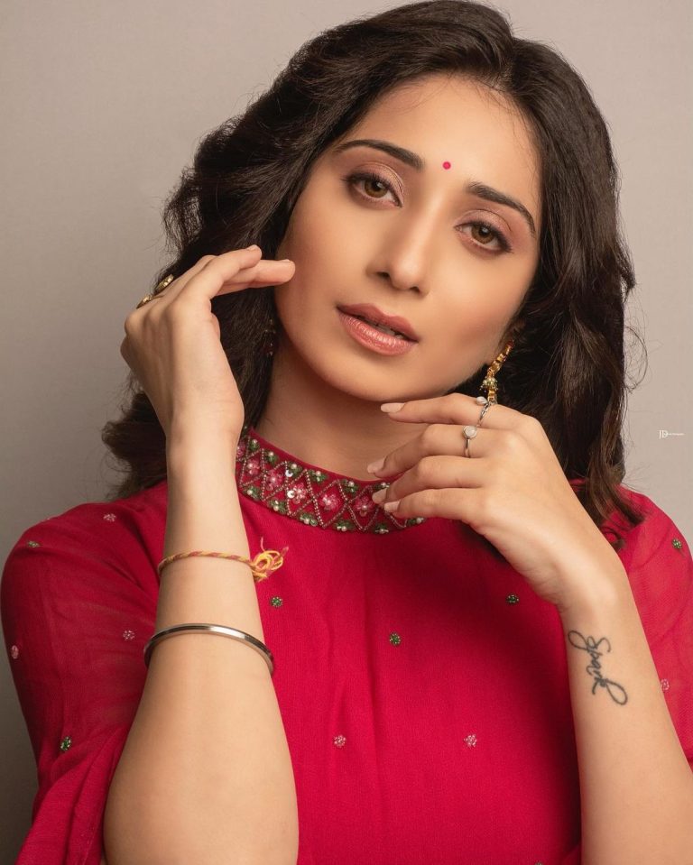 Vrushika Mehta - Biography, Height & Life Story | Super Stars Bio