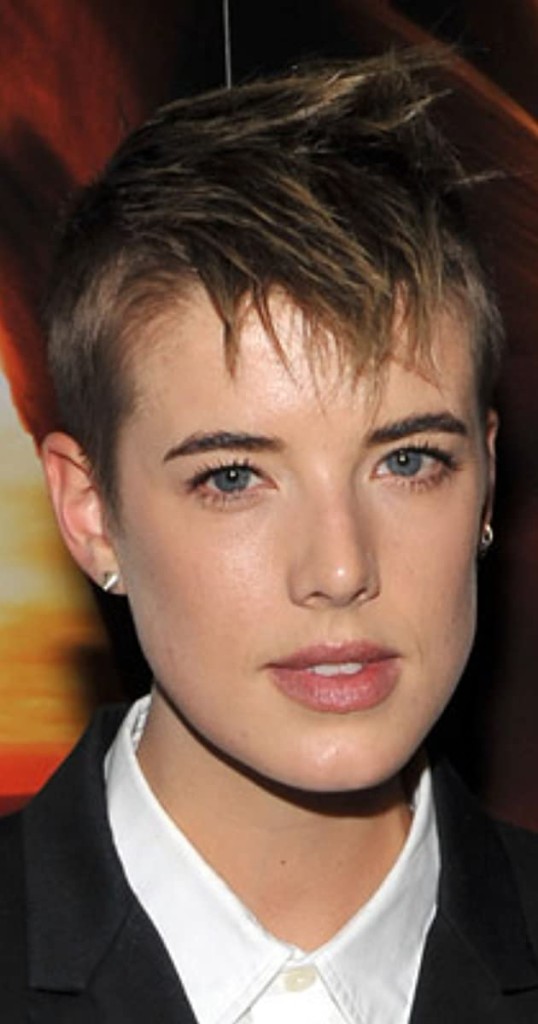 Agyness Deyn - Biography, Height & Life Story | Super Stars Bio