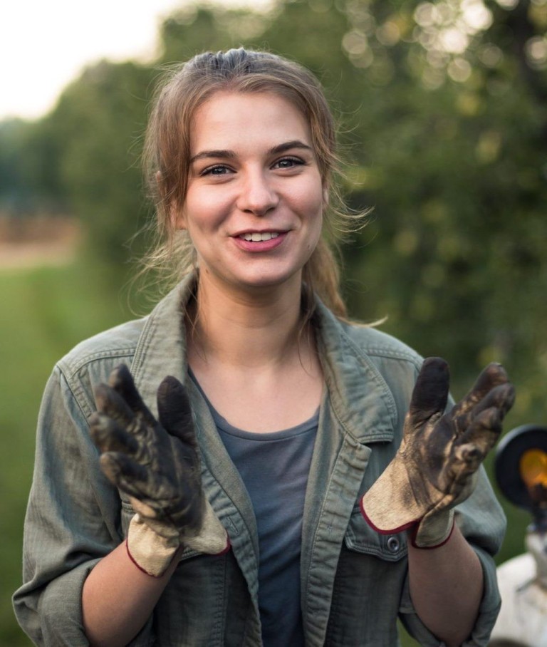 Alexa Yeames - Biography, Height & Life Story | Super Stars Bio