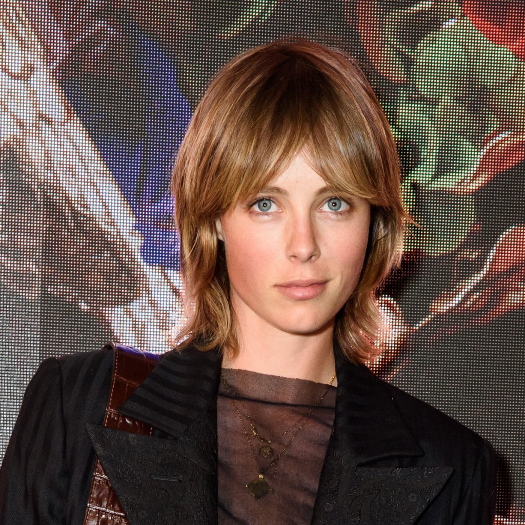 Edie Campbell - Biography, Height & Life Story | Super Stars Bio