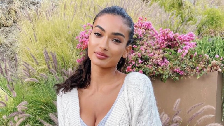 Kelly Gale - Biography, Height & Life Story | Super Stars Bio