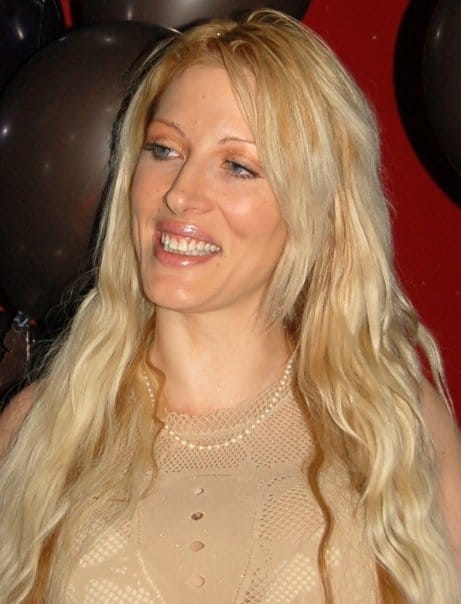 Loana - Biography, Height & Life Story | Super Stars Bio