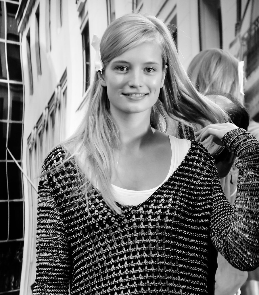 Maud Welzen - Biography, Height & Life Story | Super Stars Bio