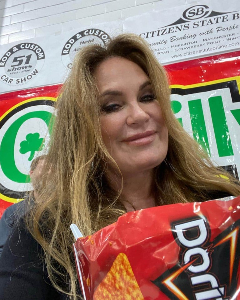 Catherine Bach - Biography, Height & Life Story | Super Stars Bio