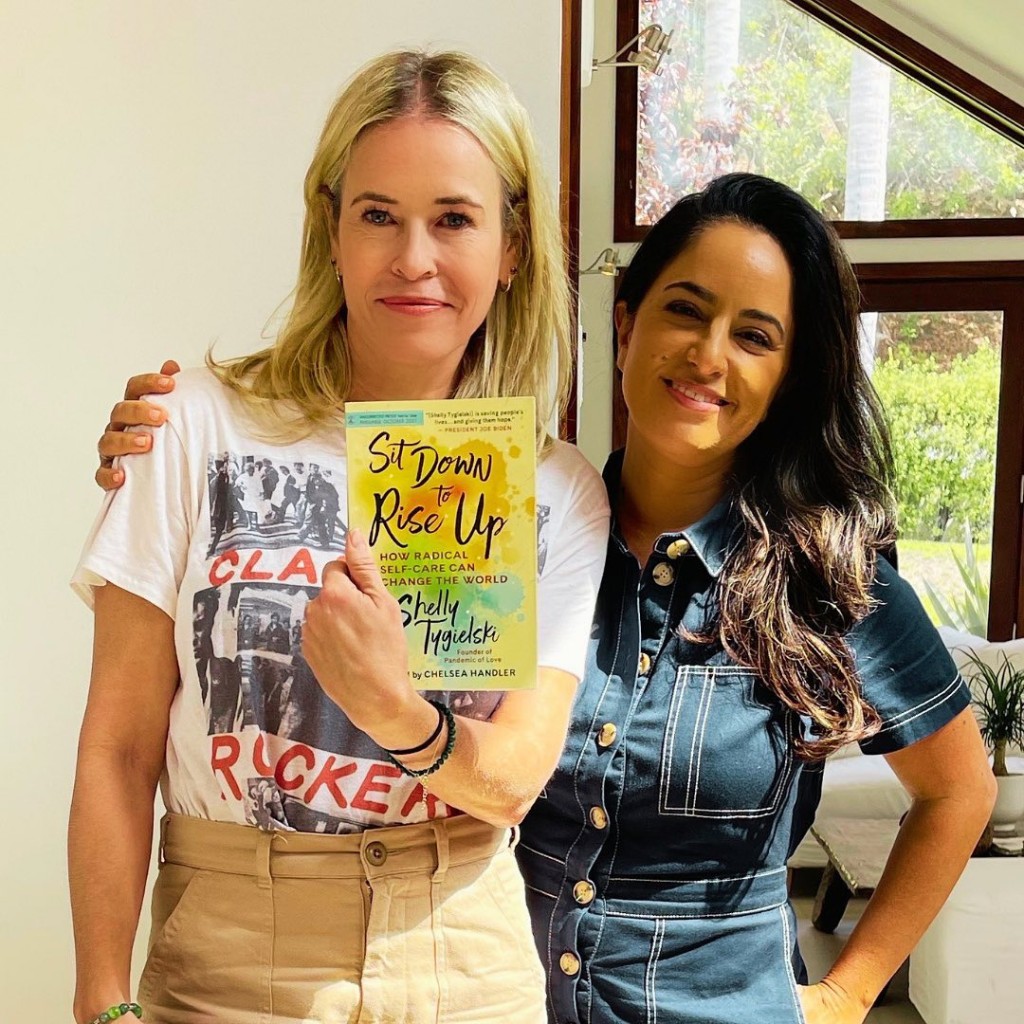 Chelsea Handler - Biography, Height & Life Story | Super Stars Bio