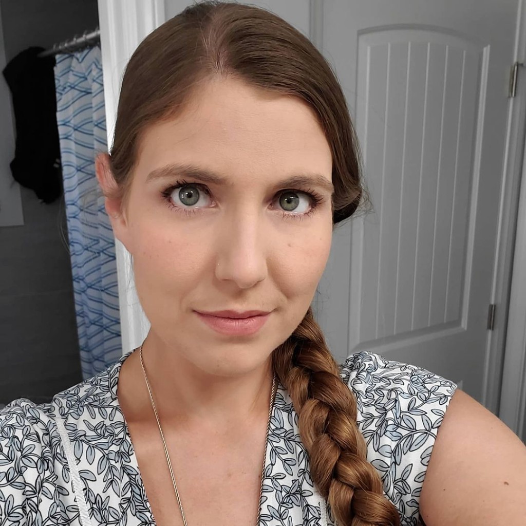 Laura Post - Biography, Height & Life Story | Super Stars Bio