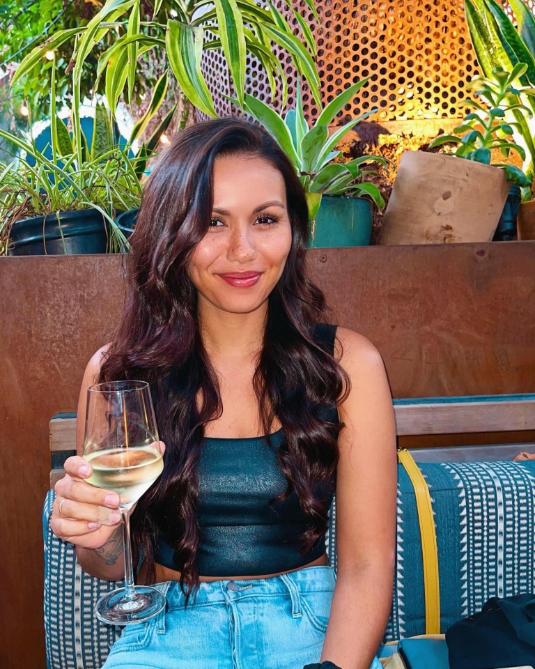 Olivia Olson - Biography, Height & Life Story | Super Stars Bio