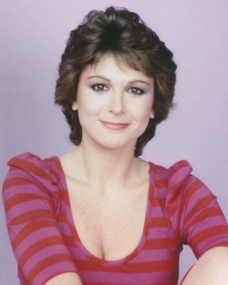 Dinah Manoff - Biography, Height & Life Story | Super Stars Bio