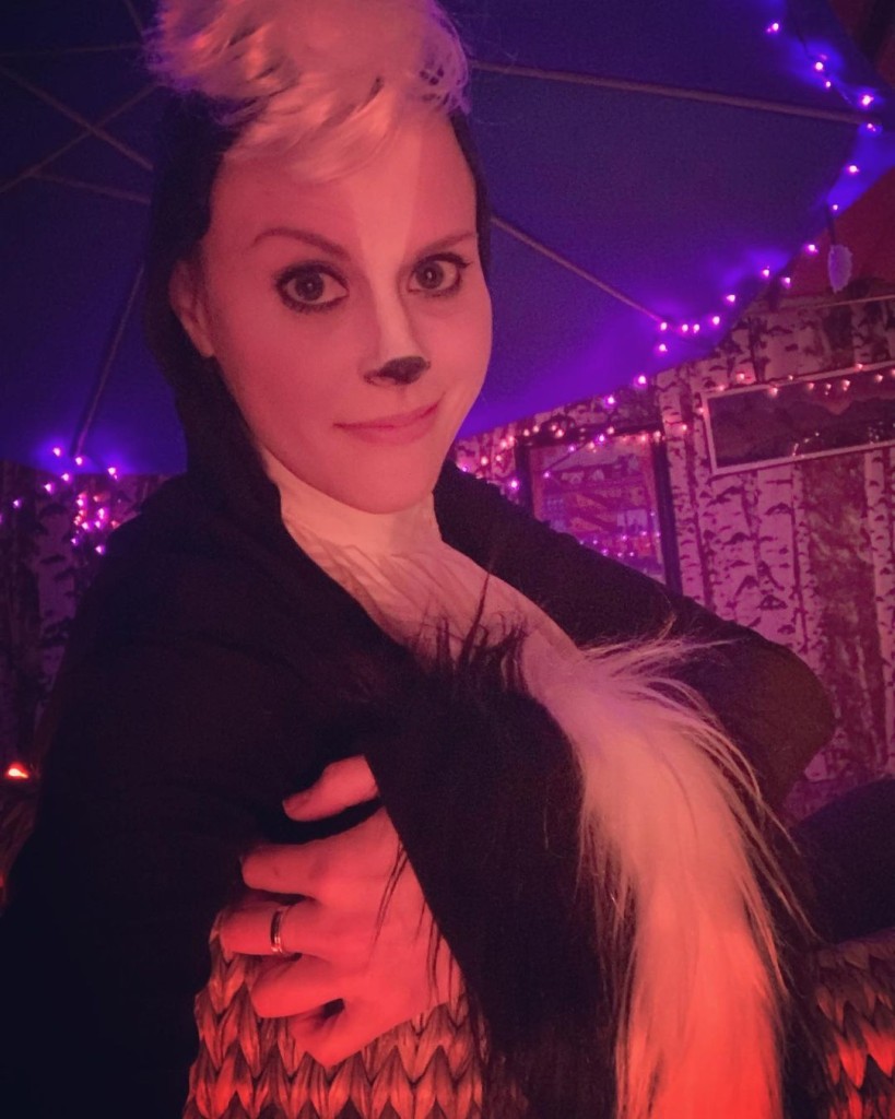 Janet Varney - Biography, Height & Life Story | Super Stars Bio