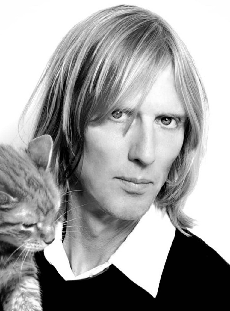 Eric Erlandson - Biography, Height & Life Story | Super Stars Bio