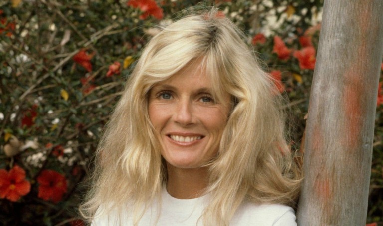 Kim Carnes - Biography, Height & Life Story | Super Stars Bio