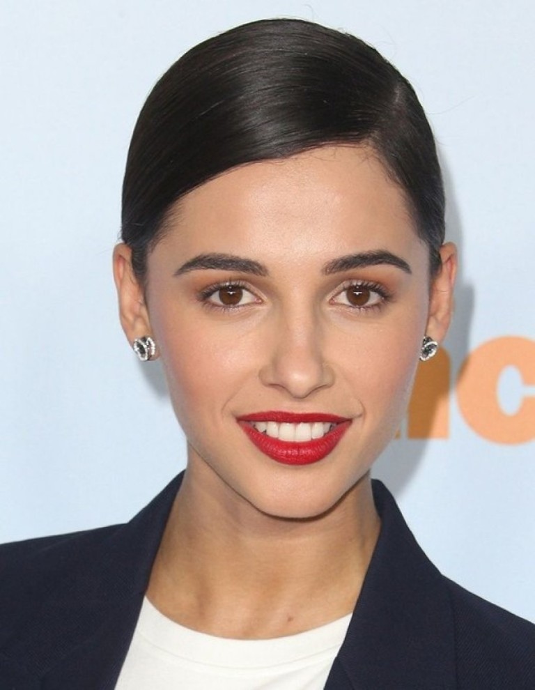 Naomi Scott - Biography, Height & Life Story | Super Stars Bio