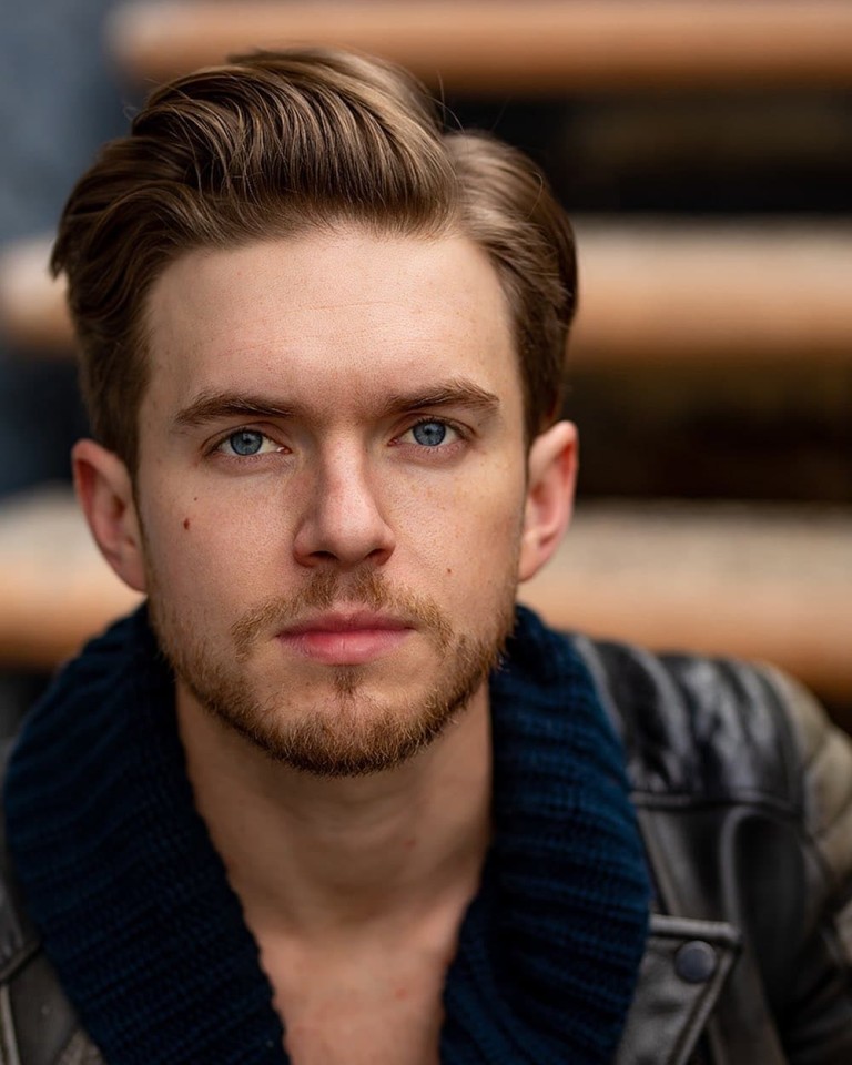 Chris Brochu - Biography, Height & Life Story | Super Stars Bio