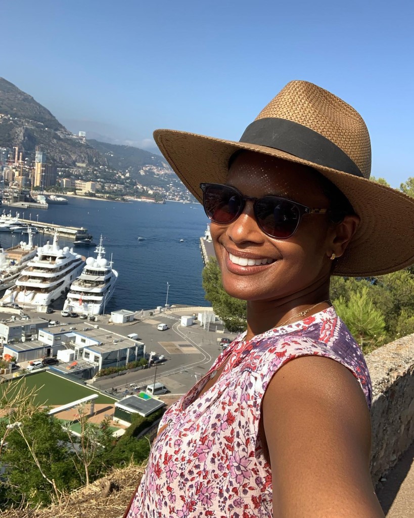 Robinne Lee - Biography, Height & Life Story | Super Stars Bio