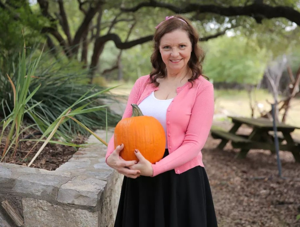 Sandy Johnson - Biography, Height & Life Story | Super Stars Bio