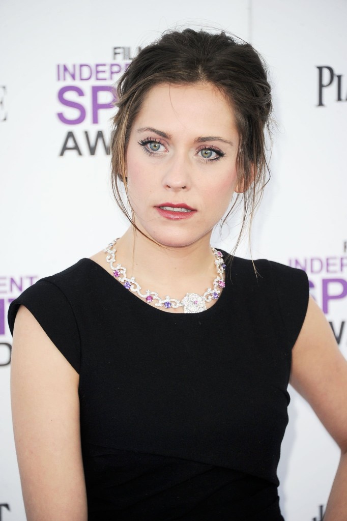 María León - Biography, Height & Life Story | Super Stars Bio