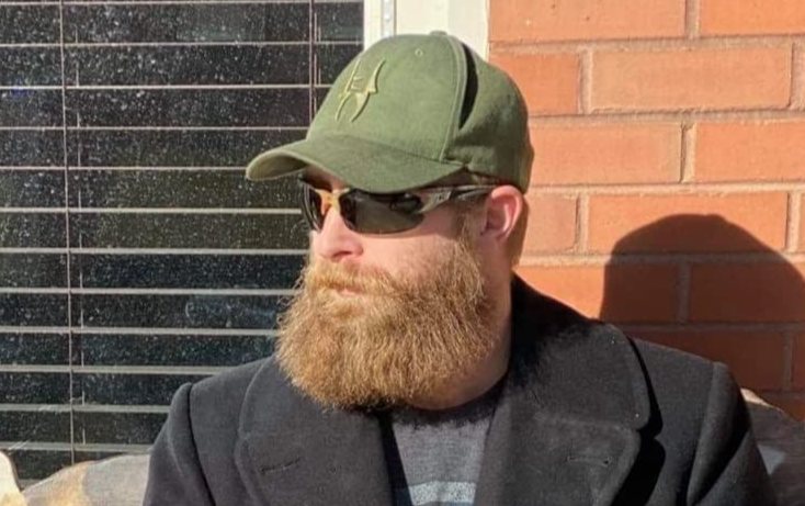 Red Rocket Cast, Actors, Producer, Director, Box office, Salary - Super ...