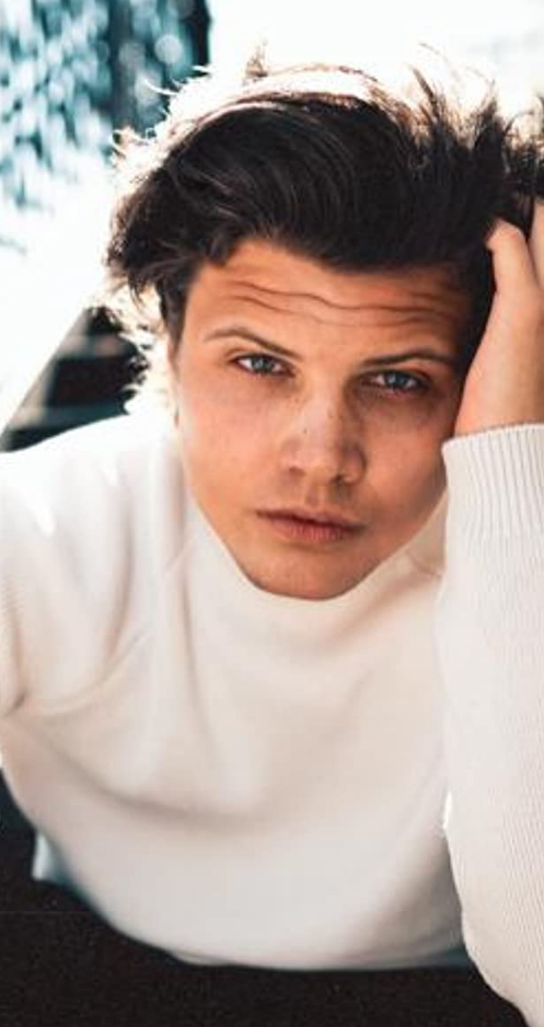 Family Camp Movie Actors Cast, Director, Producer, Roles, Box Office ...