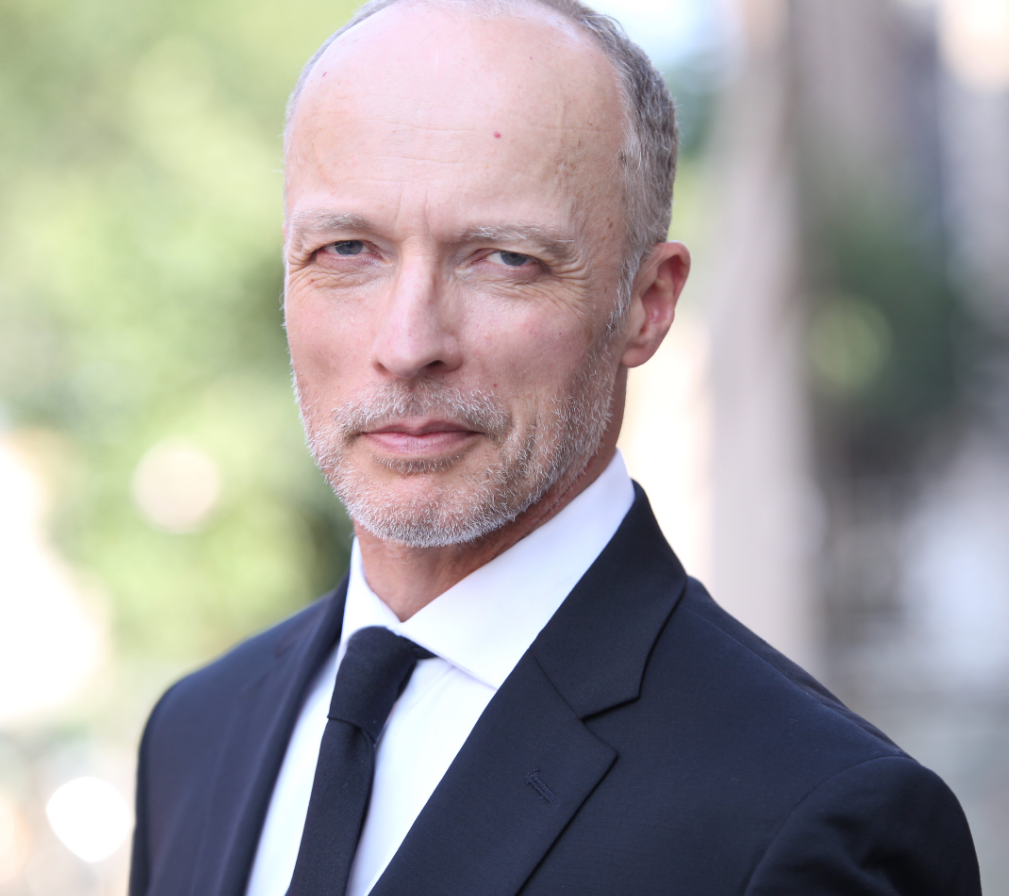 Amsterdam Movie Actors Cast, Director, Producer, Roles, Box Office ...