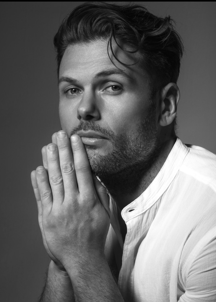 Back to the Outback Movie Actors Cast, Director, Producer, Roles, Box ...