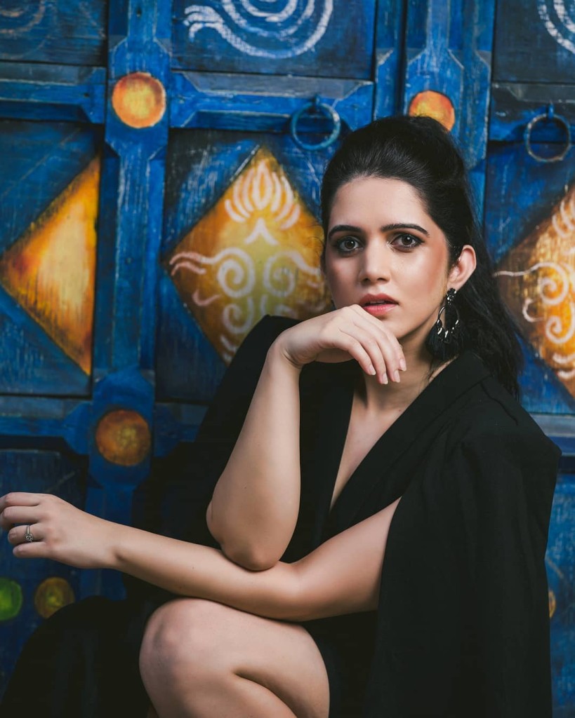 Chhapaak Movie Actors Cast, Director, Producer, Roles, Box Office ...