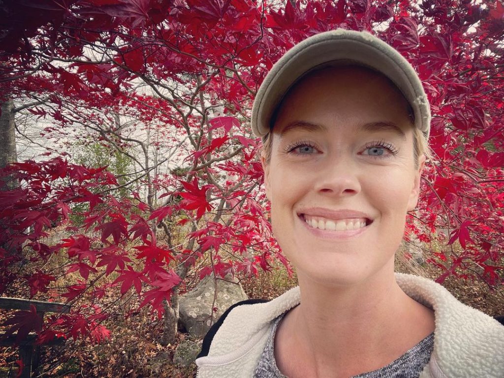 Abigail Hawk - Biography, Height & Life Story | Super Stars Bio