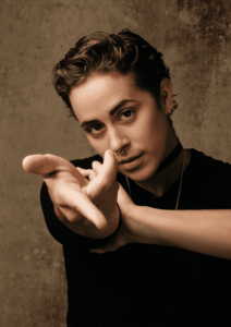 Iris Menas - Biography, Height & Life Story | Super Stars Bio