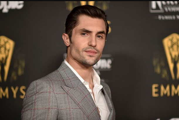 8 Things You Didn't Know About Phil Dunster - Super Stars Bio