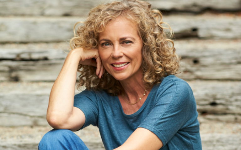 8 Things You Didn't Know About Annie Jones - Super Stars Bio