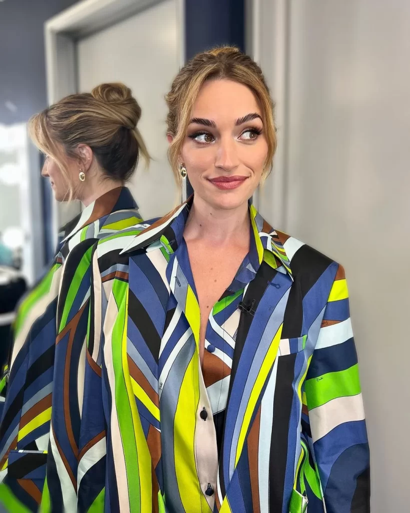 Brianne Howey - Biography, Height & Life Story | Super Stars Bio