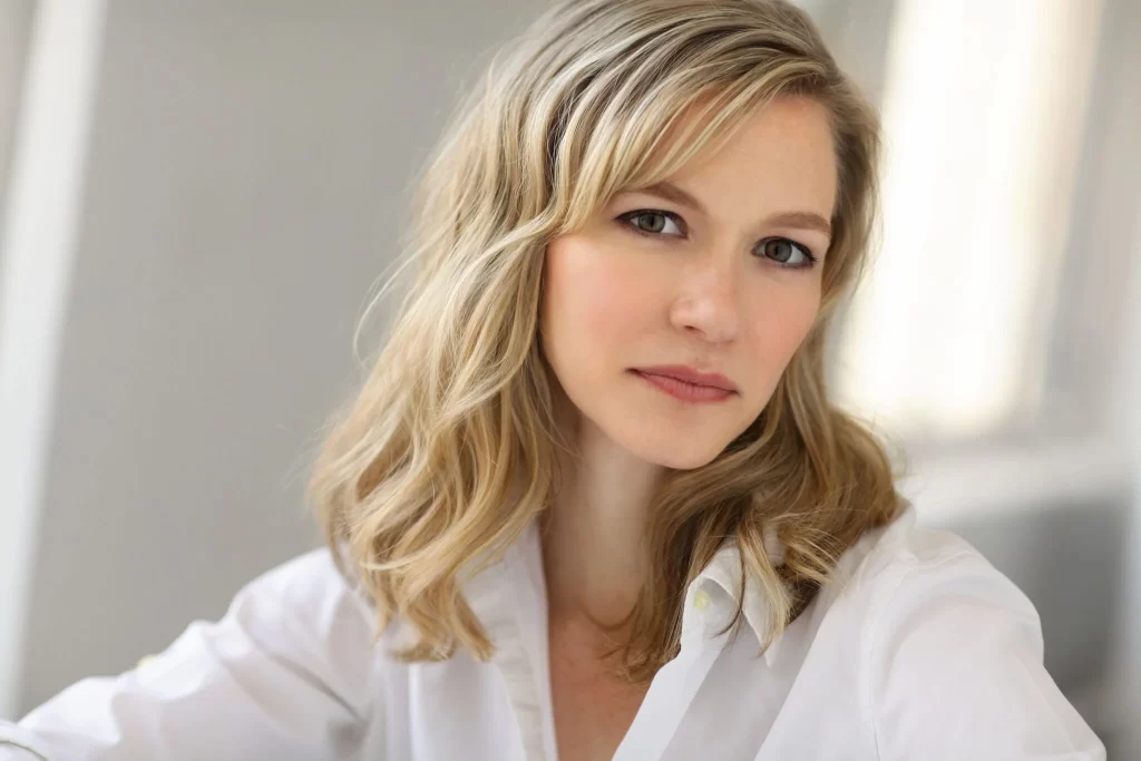 Caroline Hewitt - Biography, Height & Life Story | Super Stars Bio