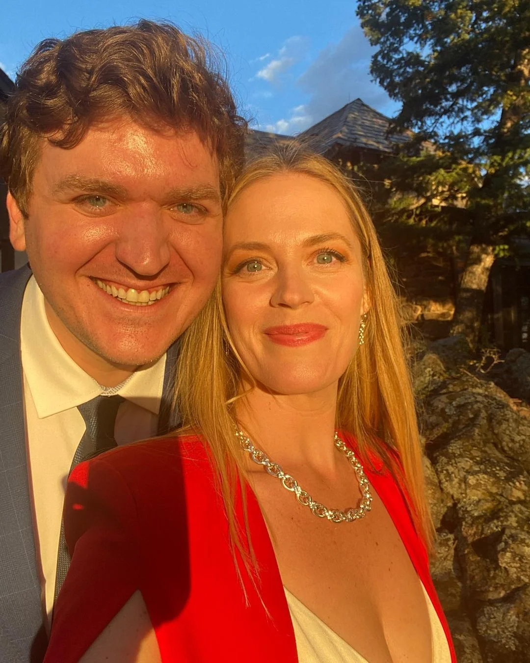 Elizabeth Stanley - Biography, Height & Life Story | Super Stars Bio