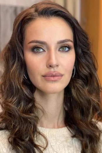 İrem Helvacıoğlu - Biography, Height & Life Story | Super Stars Bio