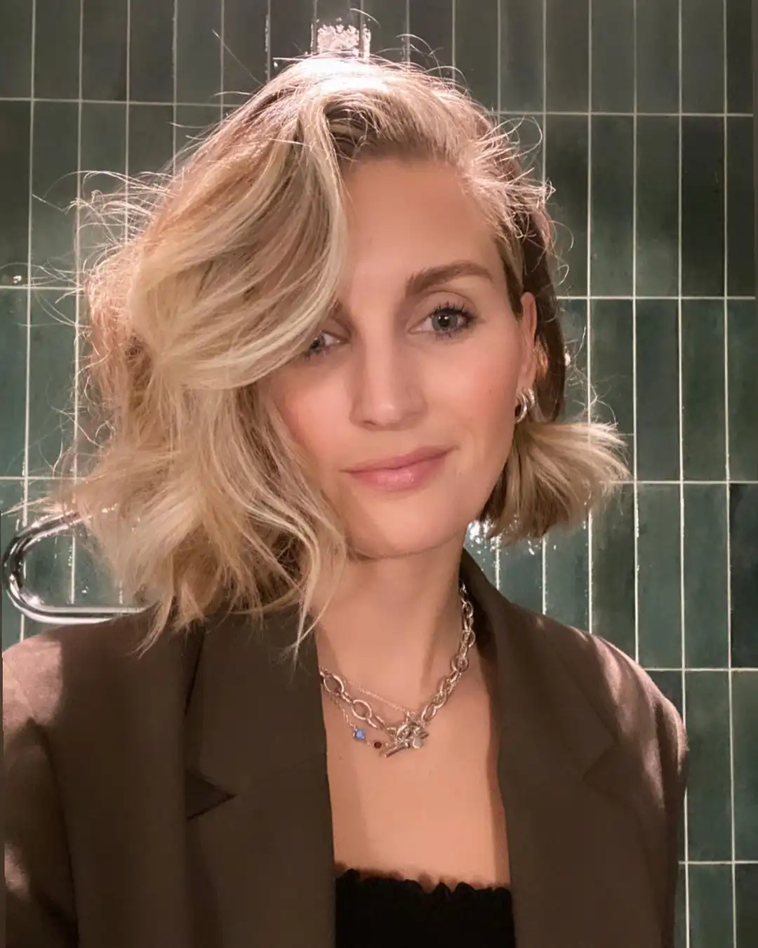 Sophie Powles - Biography, Height & Life Story | Super Stars Bio