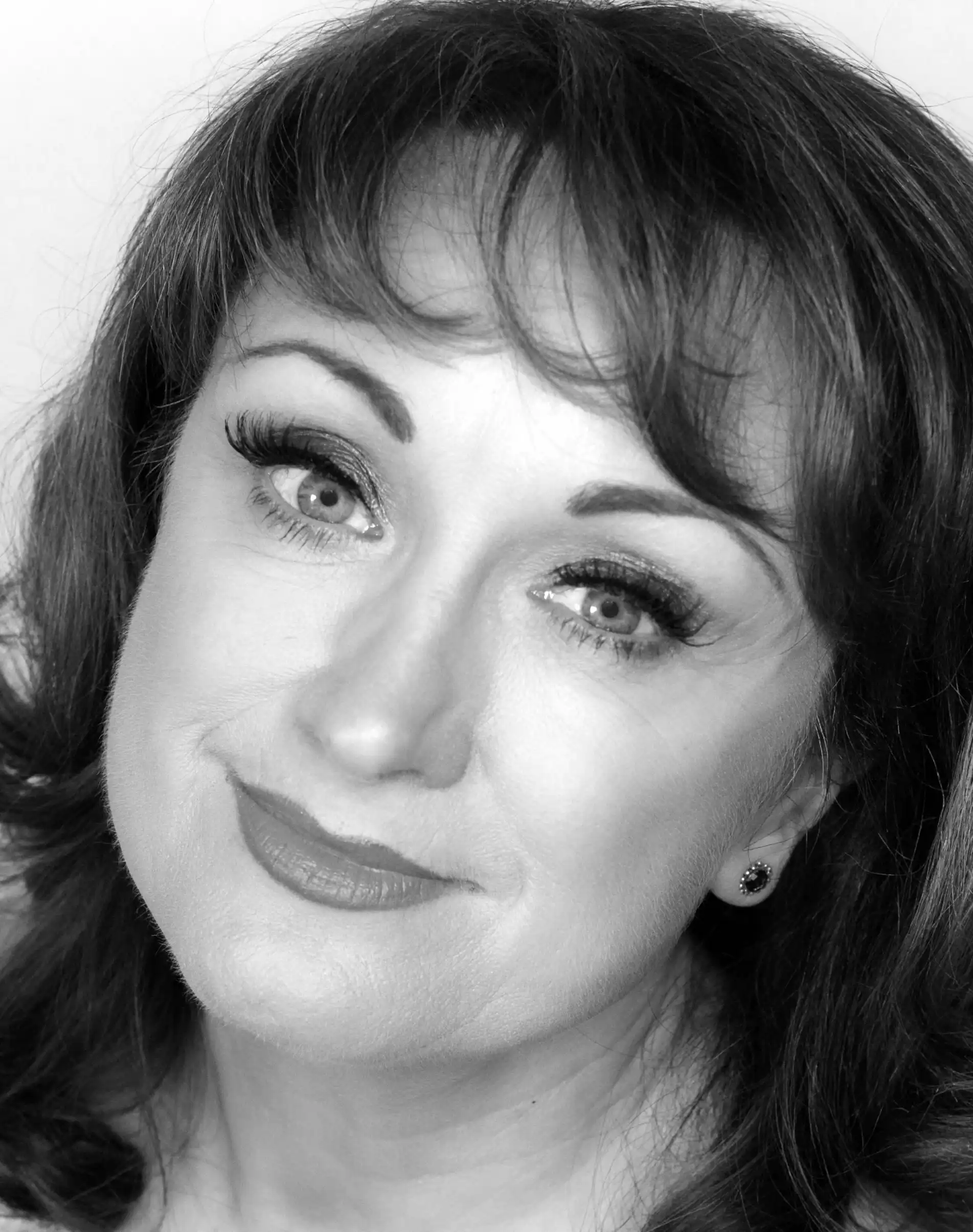 Caroline O'Connor - Biography, Height & Life Story | Super Stars Bio