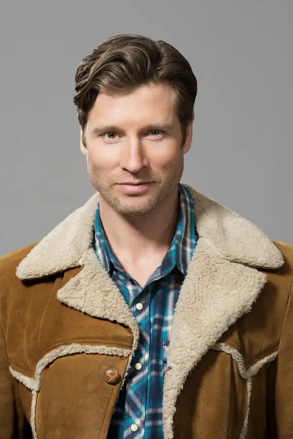 Damon Runyan - Biography, Height & Life Story | Super Stars Bio