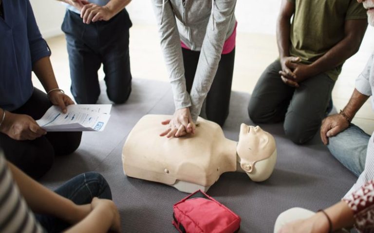 Online vs. In-Person CPR Certification: Which Is Right for You?